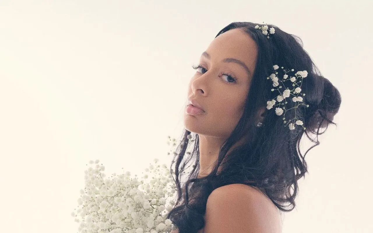 Draya Michele Poses Nude in Maternity Shoot to Announce She's Pregnant ...