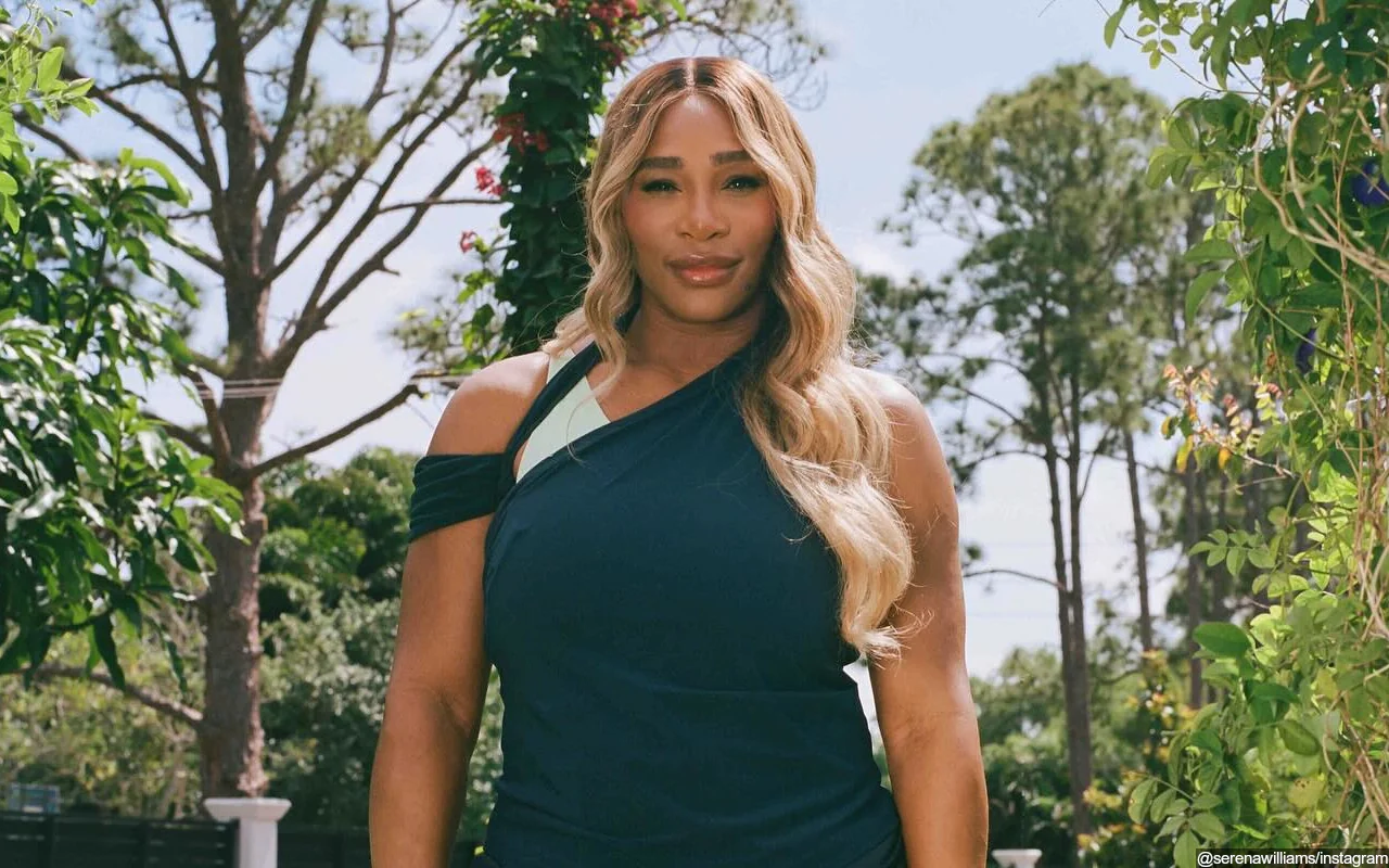 Serena Williams Flaunts Curves in Figure-Hugging Dress After Welcoming ...