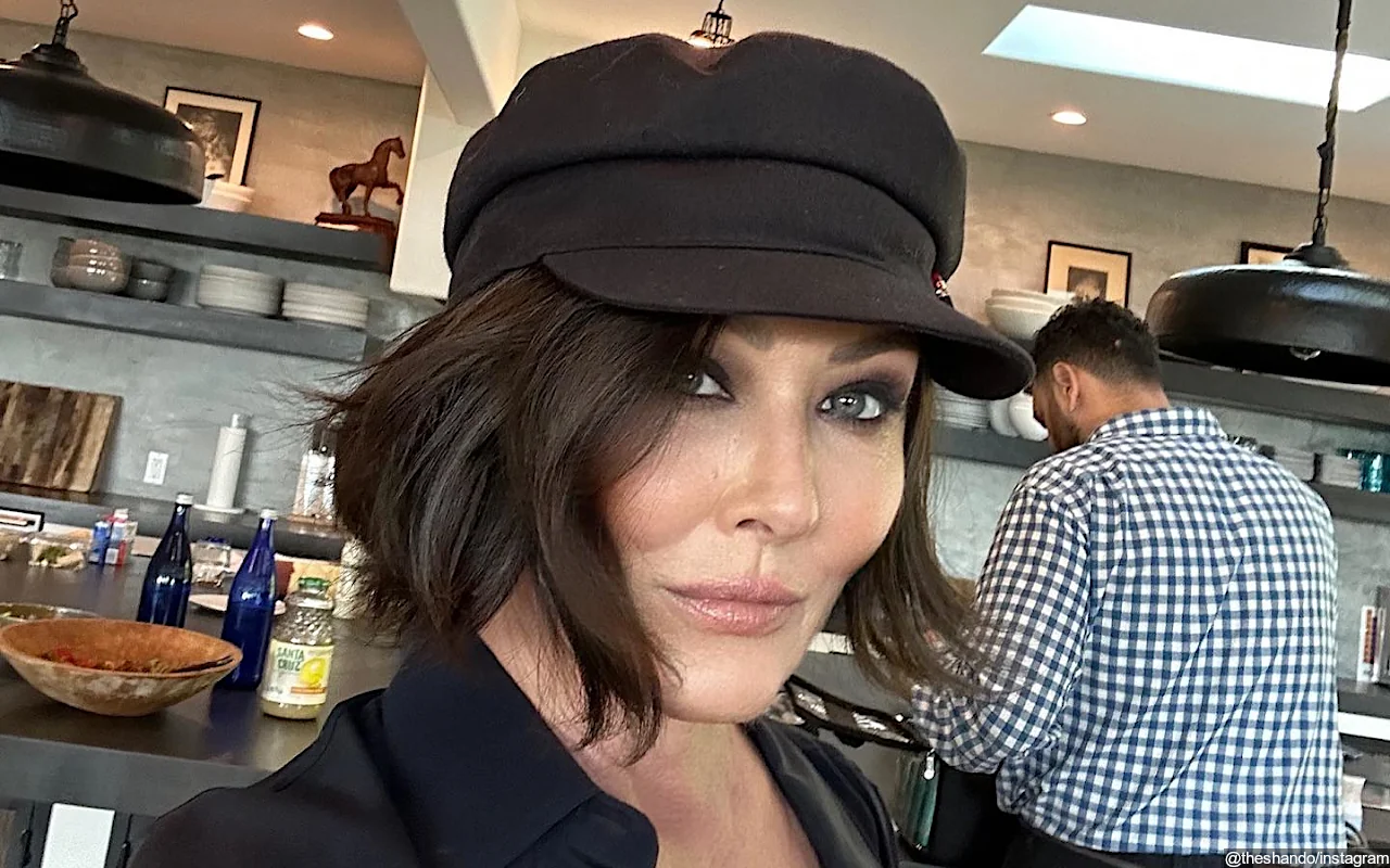 Shannen Doherty Reflects on Tattoo Tribute to Late Father amid Cancer ...