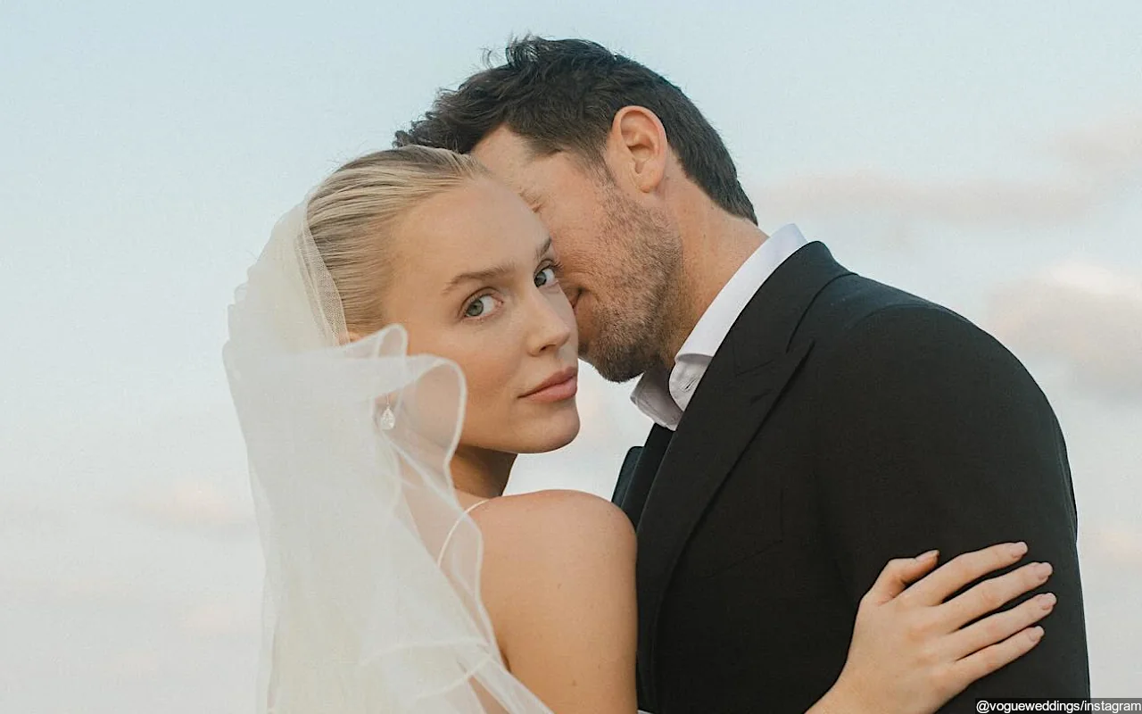 'Call Her Daddy' Host Alex Cooper Ties the Knot With Matt Kaplan in Tropical Wedding