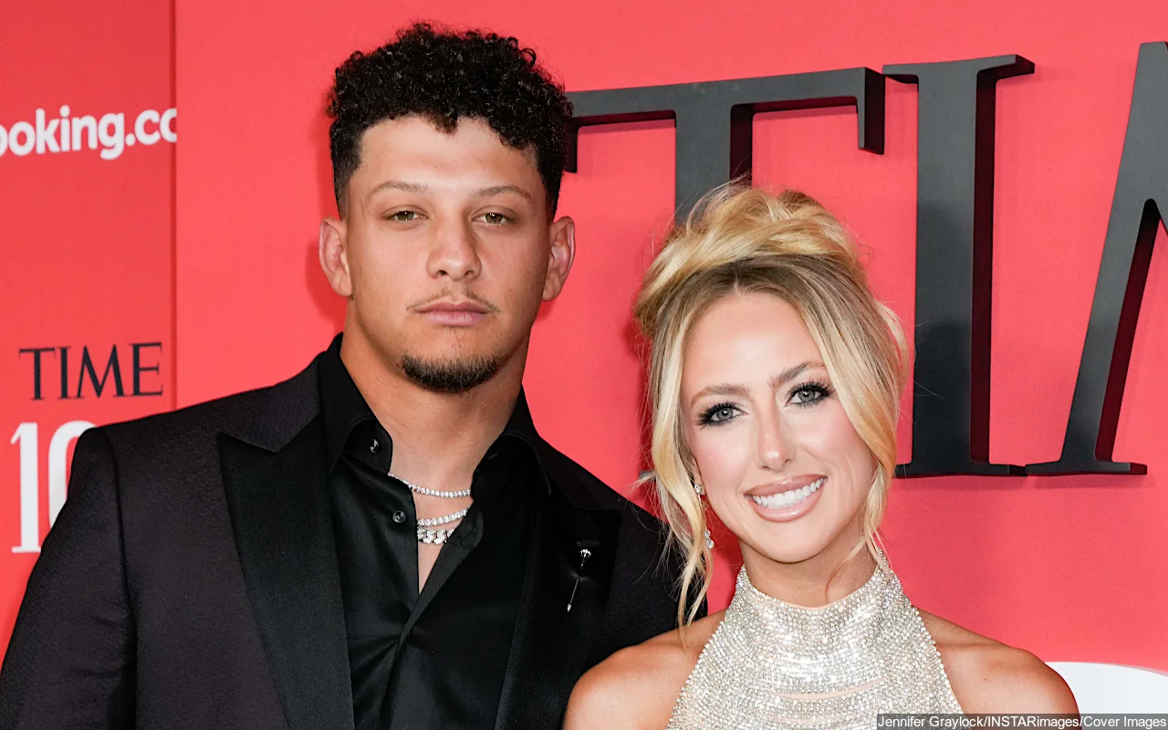 Patrick Mahomes and Wife Brittany Sweetly Dance During Surprise ...