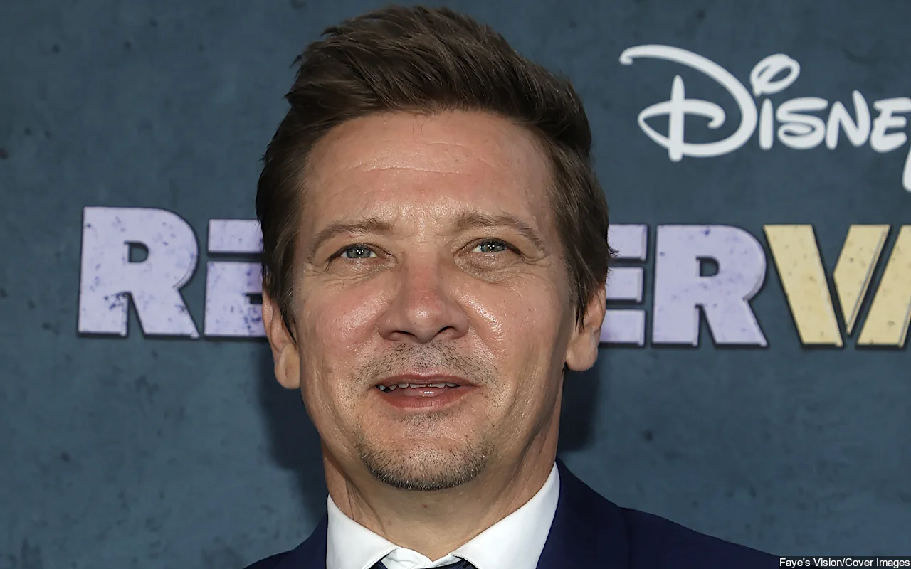 Jeremy Renner Bares Scars in New Magazine After Snowmobile Accident