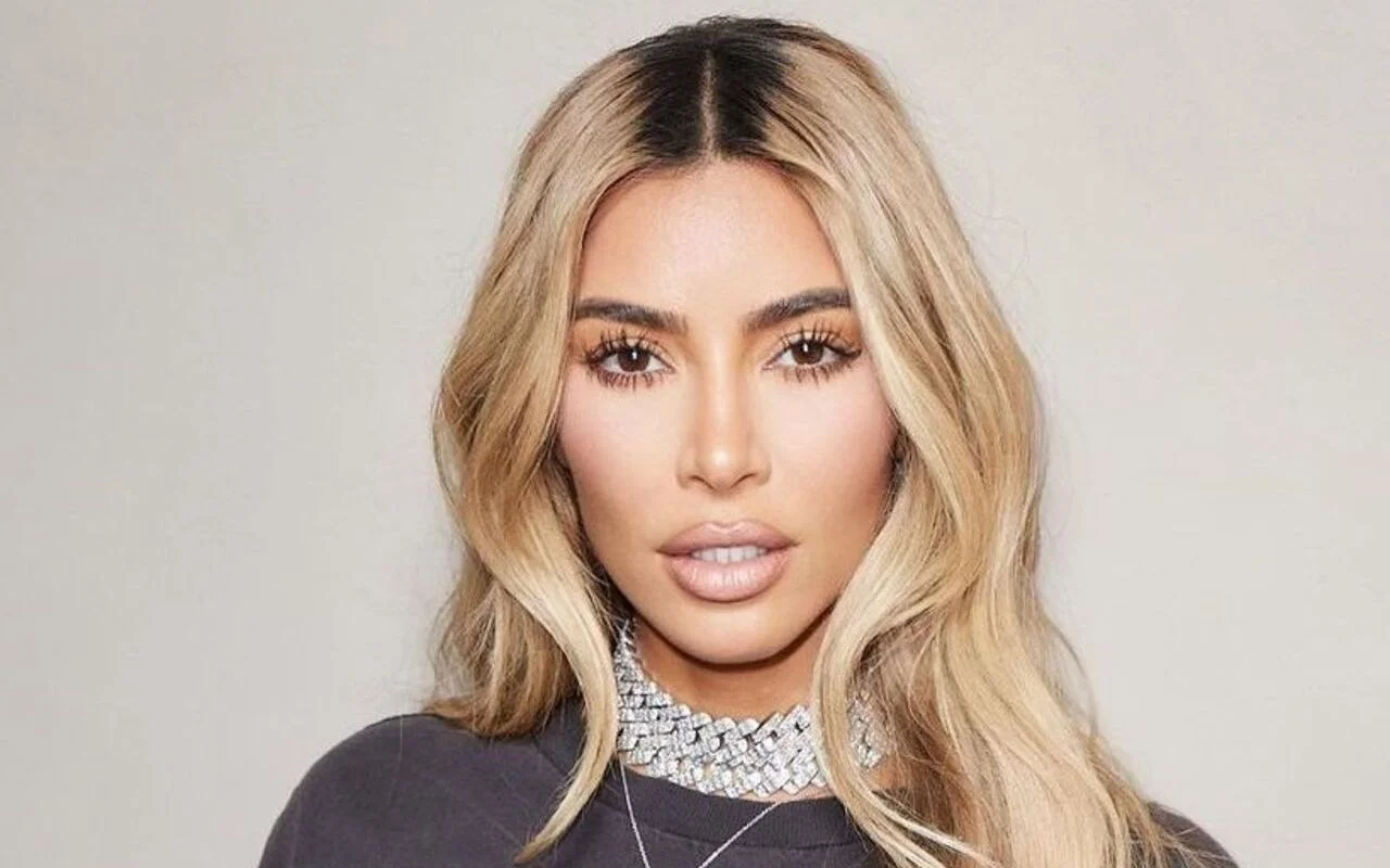 Kim Kardashian Pokes Fun at Herself Over Drunken Video From Khloe's ...