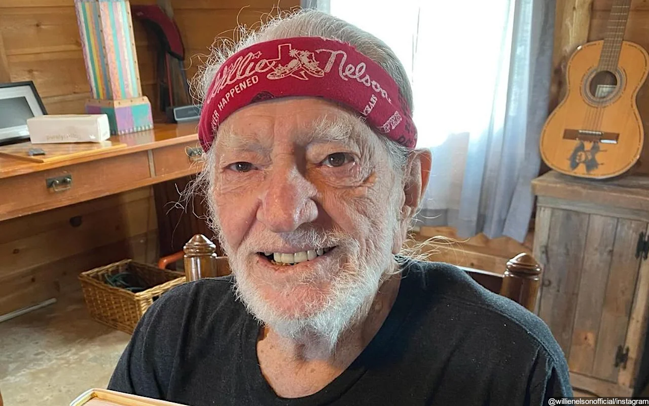 Willie Nelson Returns to the Stage After Health Concerns