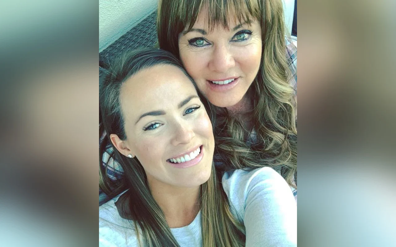 'RHOC' Alum Jeana Keough Trolled by Daughter for New Heavily-Edited Picture