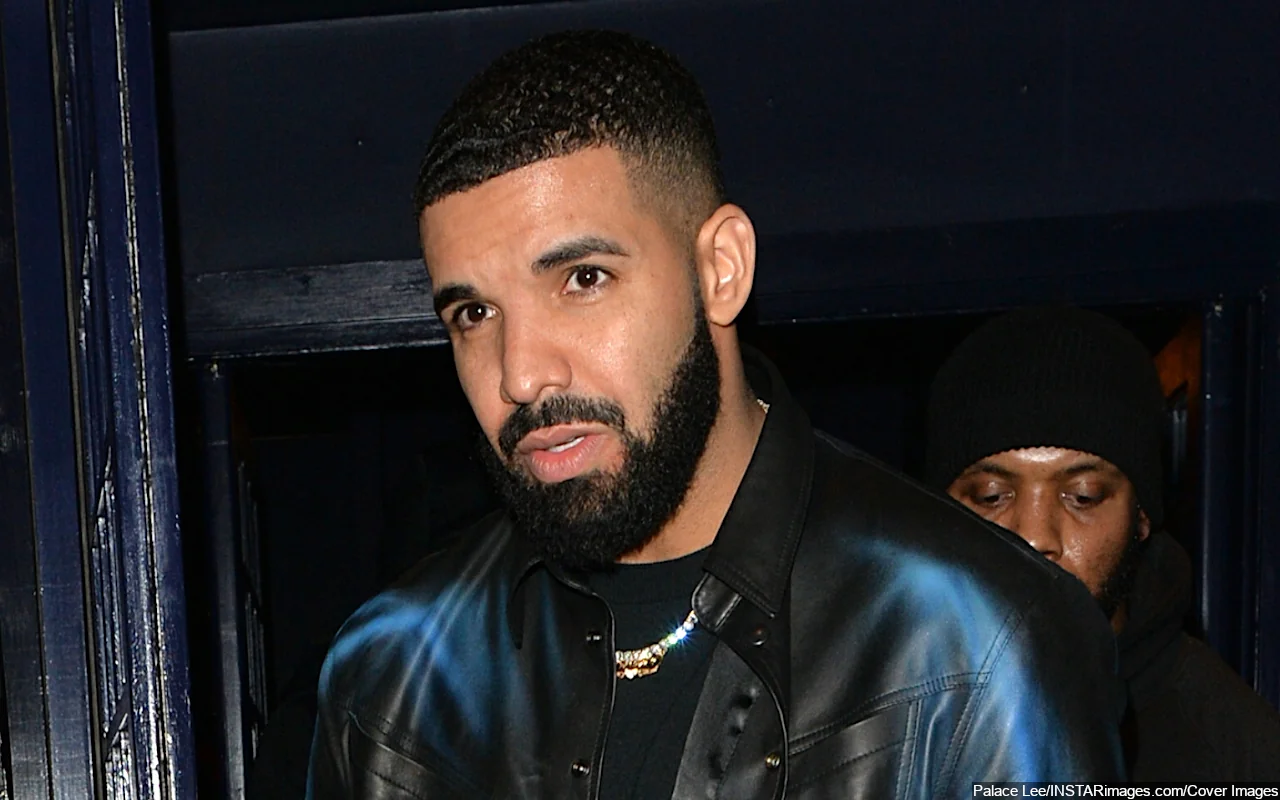 Drake Booed at Limp Bizkit Concert in Toronto