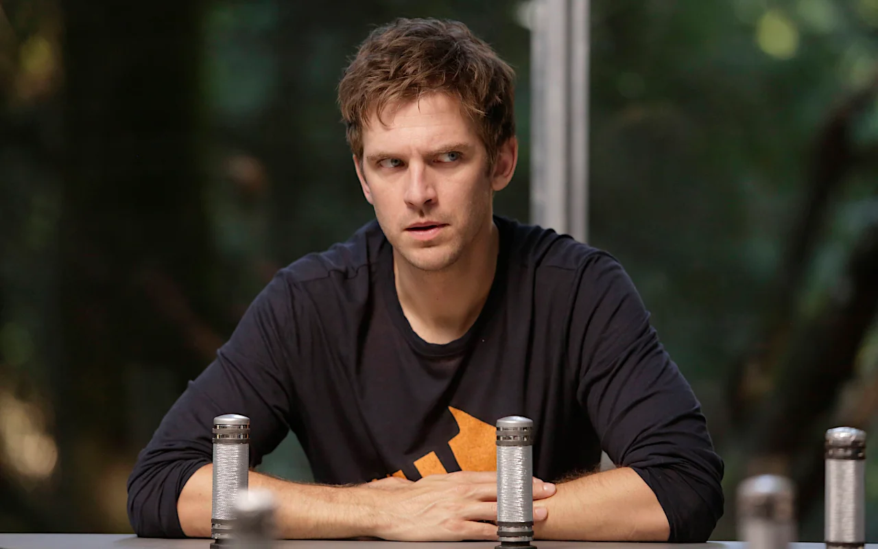 'Legion' Star Dan Stevens Talks About 'Unusual' Marvel Universe