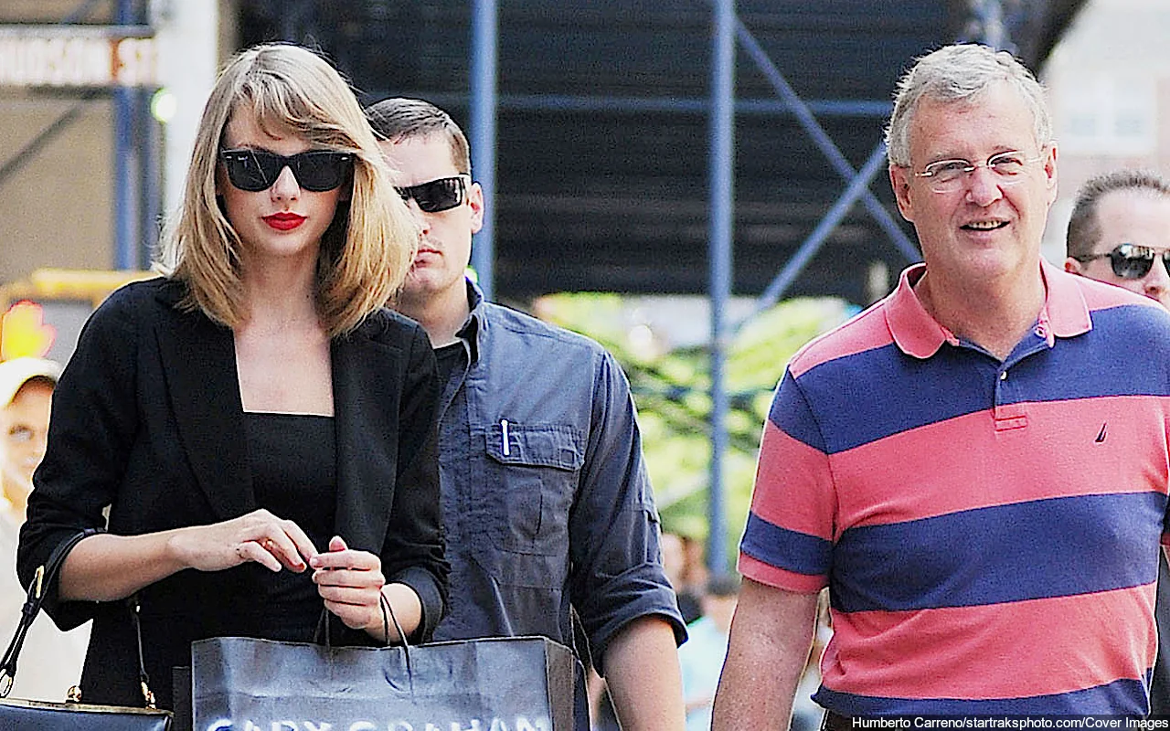 Taylor Swift's Dad Scott Treats Swifties to Chicken Tenders at London ...