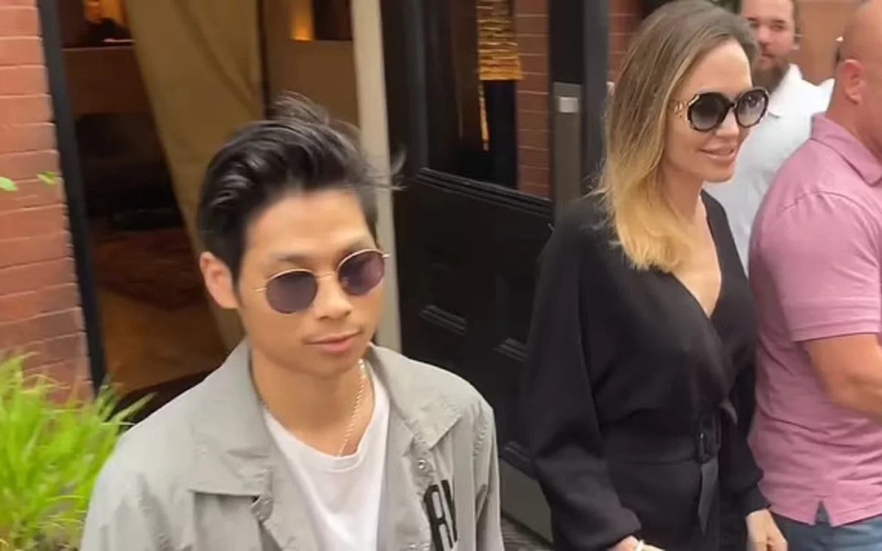 Angelina Jolie's Son Pax Shows Forehead Scars on Red Carpet With Mom at ...