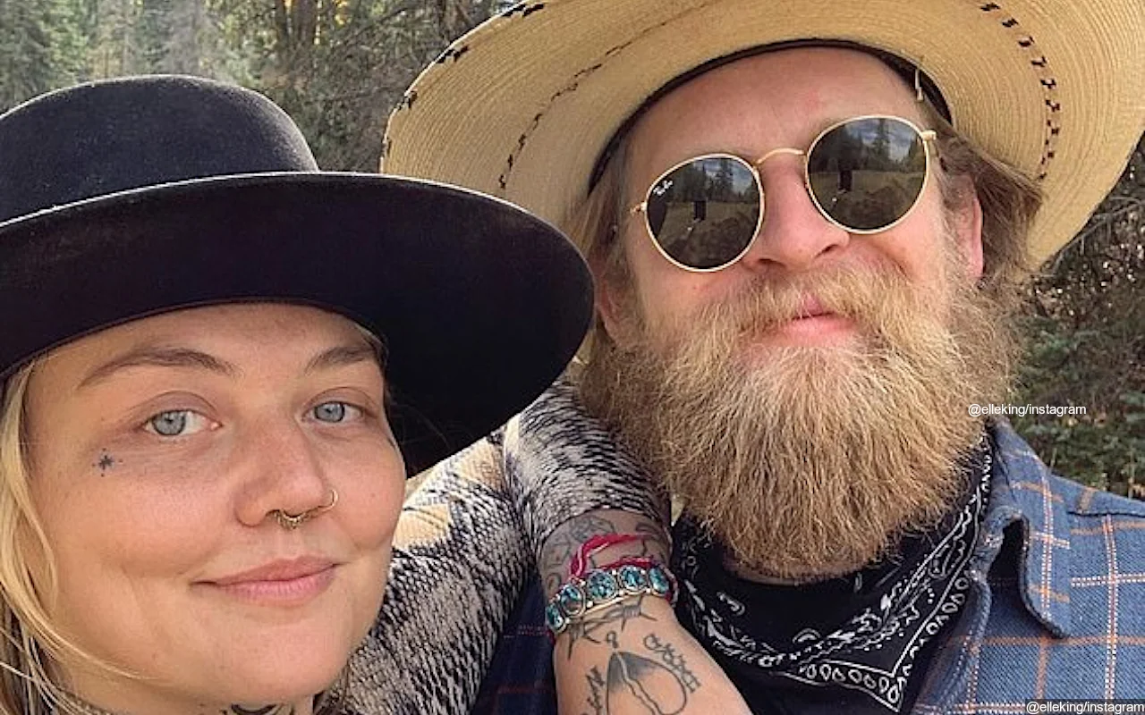 Elle King And Dan Tooker Reunite For The Sake Of Their Son