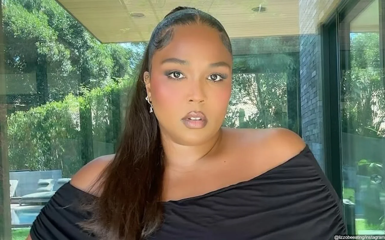 Lizzo Shows Off Trim Figure in First Public Appearance Since Weight Loss