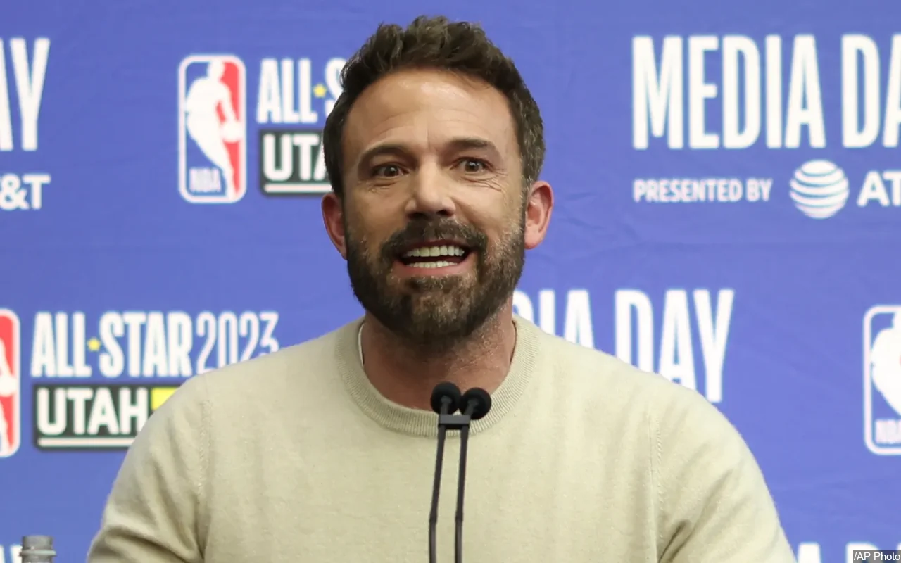 Ben Affleck Debuts Freshly Dyed Beard Amid Jennifer Lopez Divorce