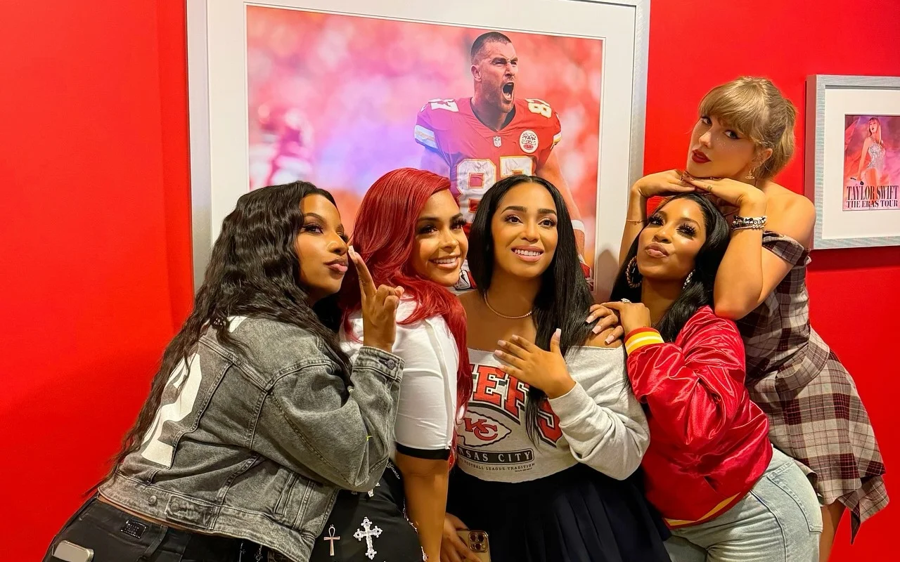 Taylor Swift Parties with Kansas City Chiefs WAGs at Arrowhead Stadium ...