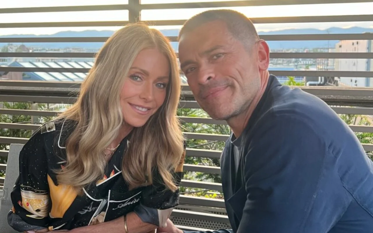 Kelly Ripa Discusses 'Gray Divorce' With Husband Mark Consuelos