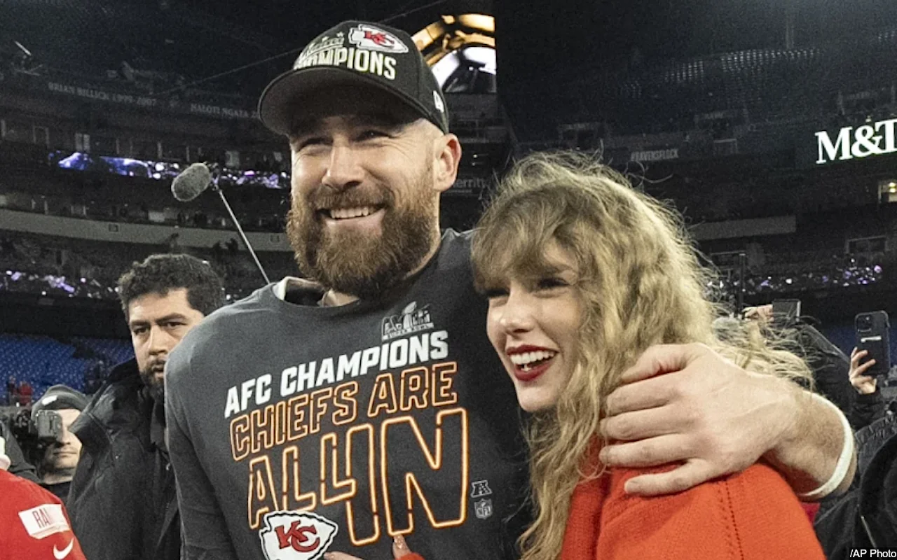 Taylor Swift and Travis Kelce Hold Hands While Leaving Indianapolis Show Together