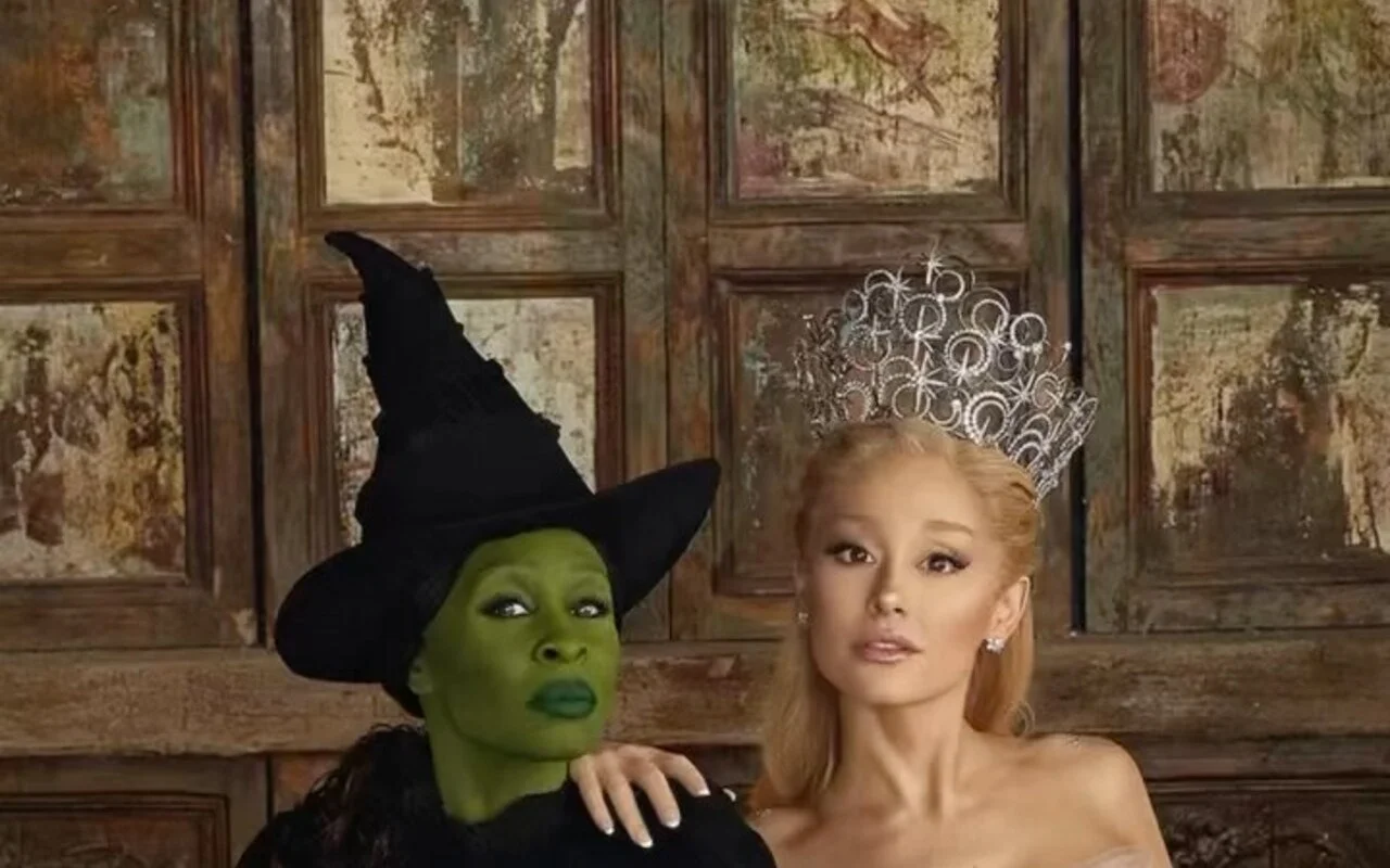 Ariana Grande and Cynthia Erivo Explain Awkward Reactions to 'Holding ...