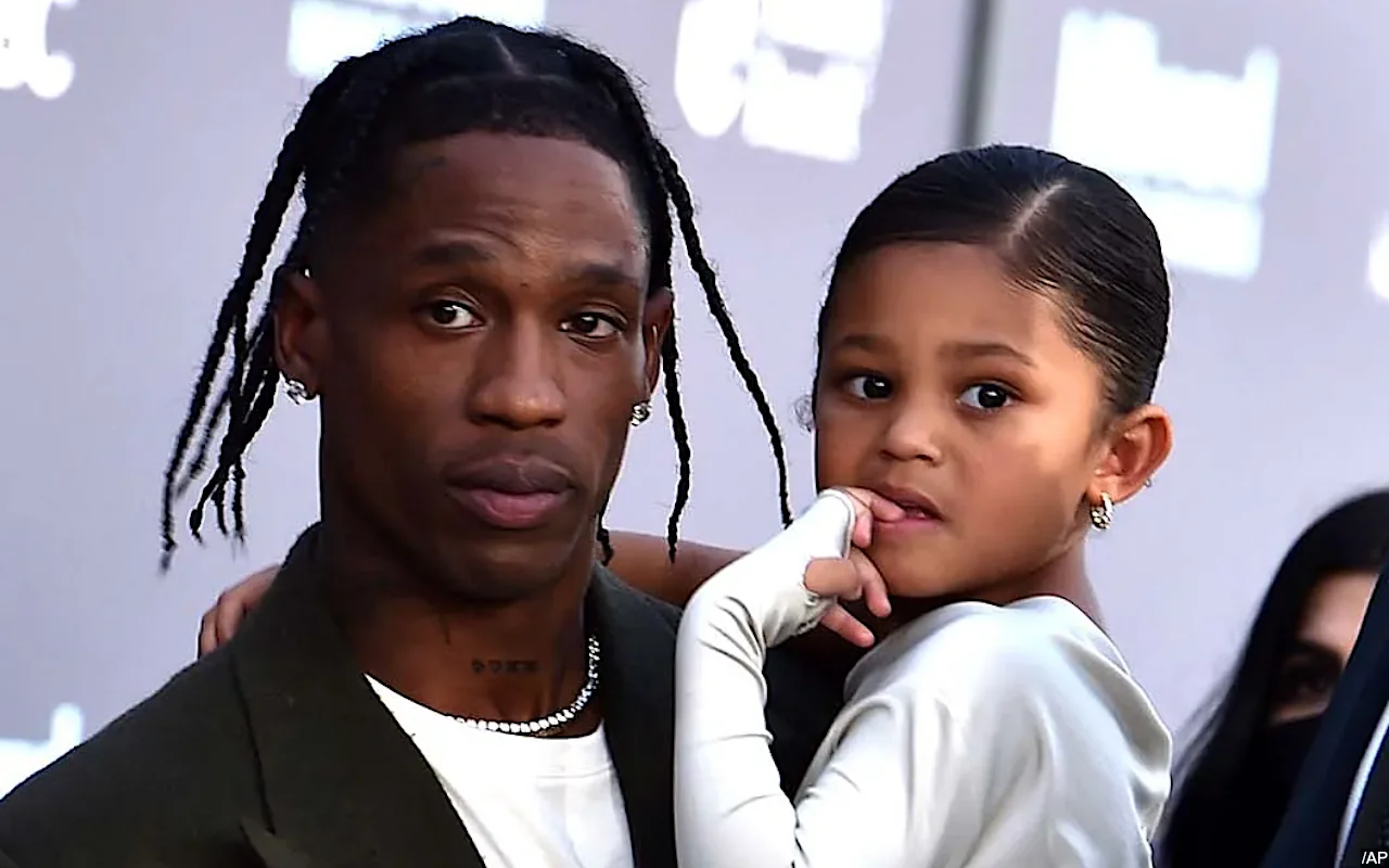 Travis Scott and Daughter Stormi Webster Spread Holiday Cheer in Houston