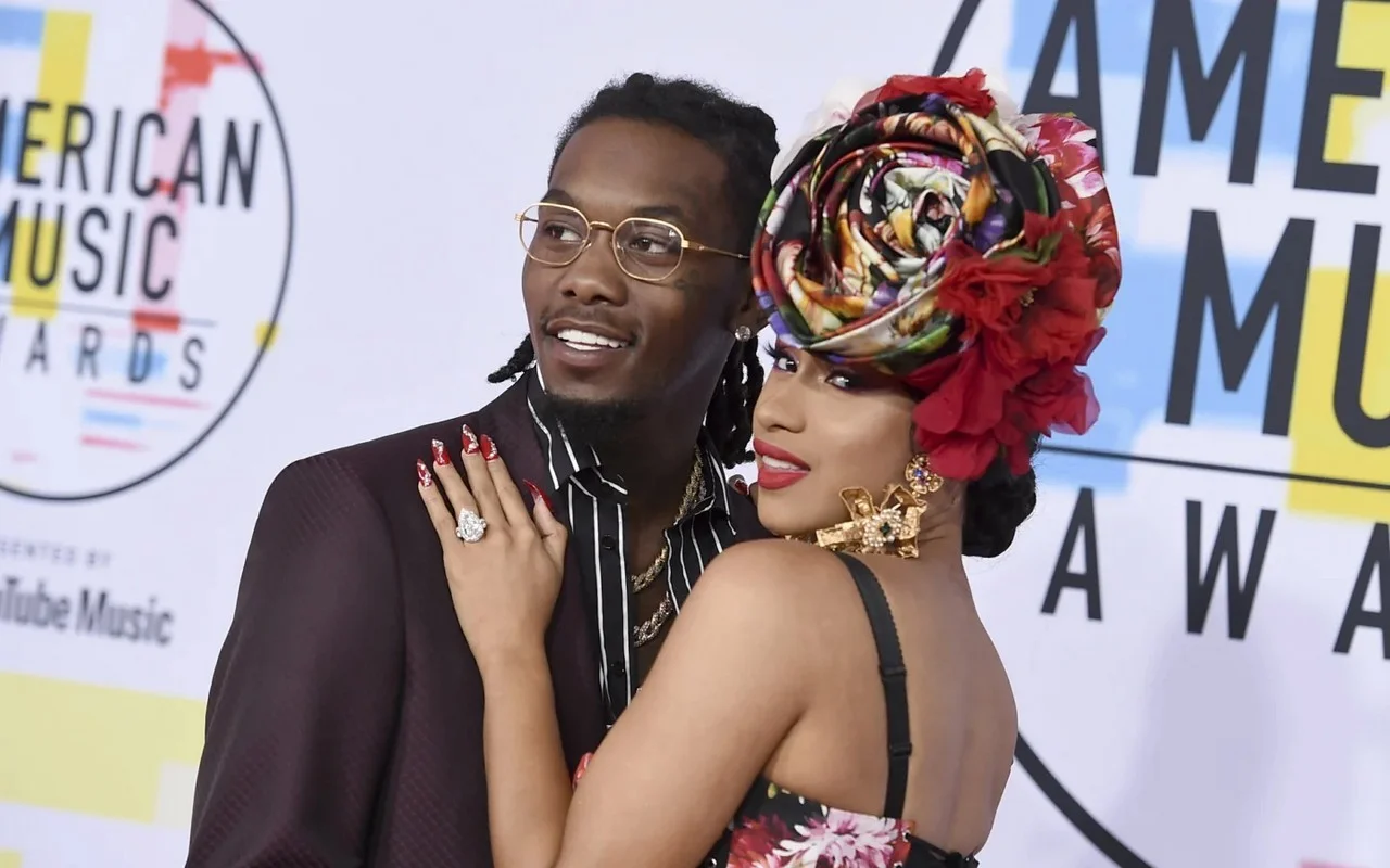 Offset Steps Out With Female Model as Cardi B Sworns Off Dating Amid ...