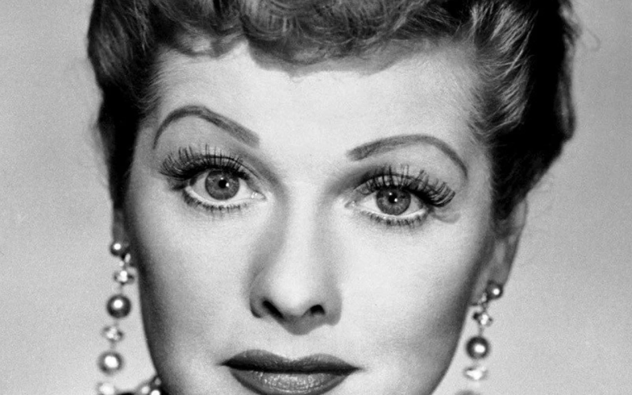 Unforgettable Female Sitcom Icons: Ranking the Best Characters