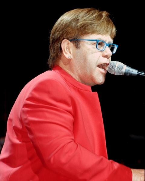 Elton John Picture 1 - Elton John Performing at Tussling Castle