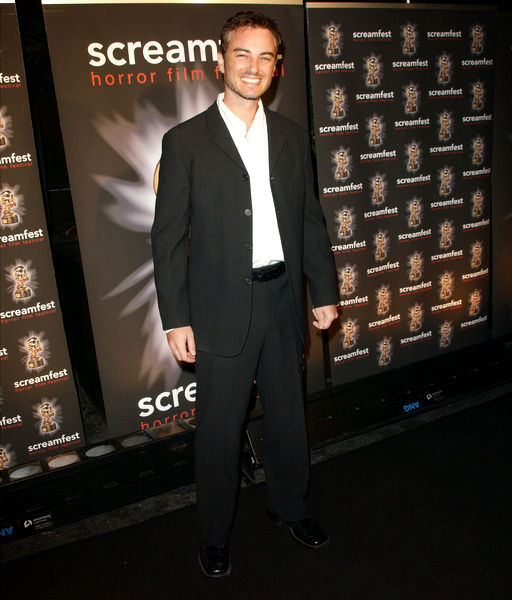 Kerr Smith Latest News, Bio, Profile, Album, Movie and Photo.