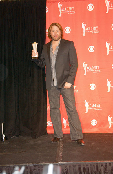 James Otto Latest News, Bio, Profile, Album, Movie and Photo.