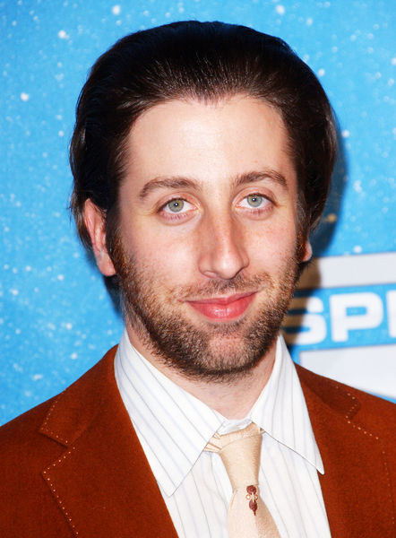 Simon Helberg Latest News, Bio, Profile, Album, Movie and Photo.