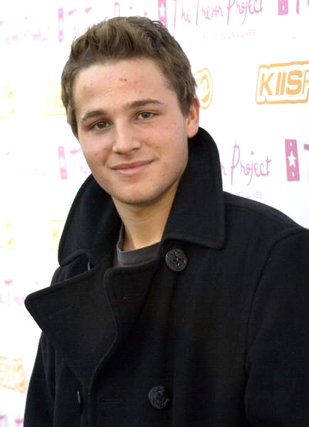 Shawn Pyfrom's Instagram, Twitter & Facebook on IDCrawl