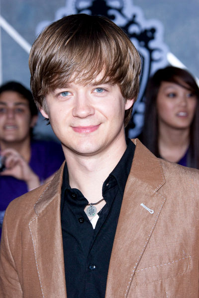 Jason Earles 2020