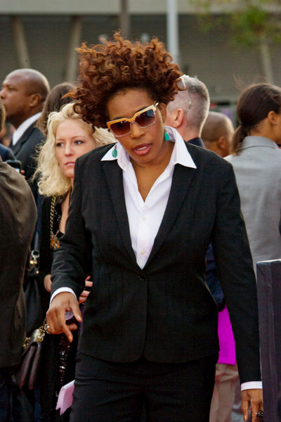 Macy Gray - Ruby Artist | AceShowbiz