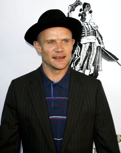 flea Picture 1 - The Red Hot Chili Peppers Performing at Manchester MEN ...