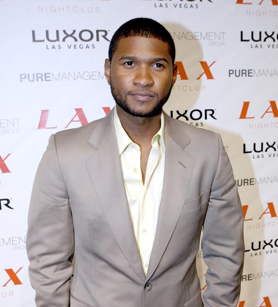 Usher Picture 1 Usher Hosts An Evening At LAX Nightclub In Las Vegas November 3 2007 usher-picture-1-usher-hosts-an-evening-at-lax-nightclub-in-las-vegas-november-3-2007