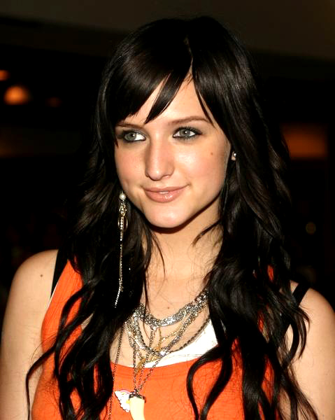 Ashlee Simpson Picture 9 - CD Release Signing For Autobiography
