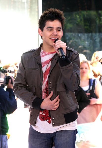 David Archuleta Picture 7 - David Cook and David Archuleta Perform on ...