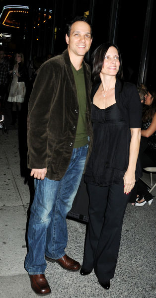 j-ralph Picture 1 - 88th Annual Academy Awards - Red Carpet Arrivals