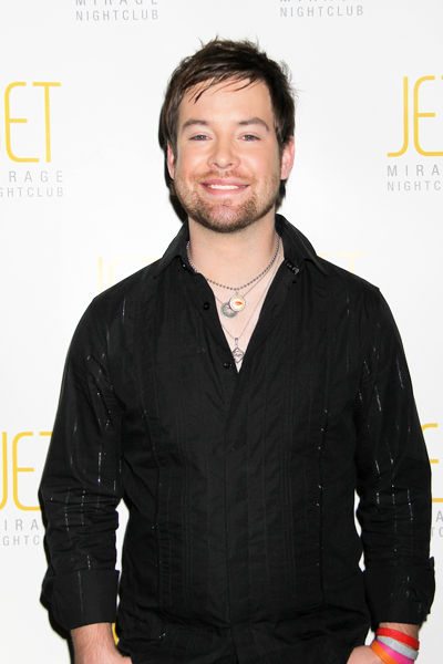 David Cook Picture 23 - David Cook Signs Copies of His "David Cook" CD ...
