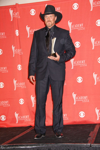 Trace Adkins Latest News, Bio, Profile, Album, Movie and Photo.