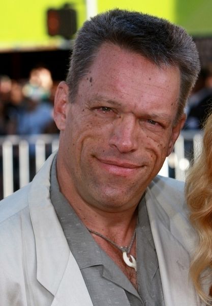 Brian Thompson Picture 1 - "The X-Files - I Want to Believe" Hollywood ...