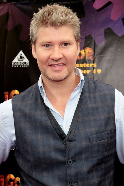 Michael Lington Picture 1 - "Igor" Los Angeles Premiere - Arrivals