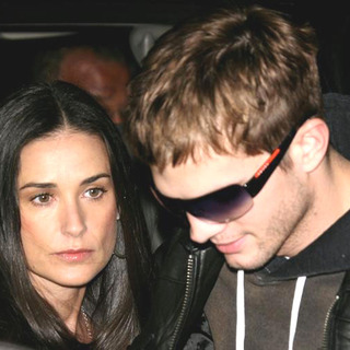 Report: Ashton Kutcher and Demi Moore Get Back Together