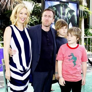 Tim Roth Latest News, Bio, Profile, Album, Movie and Photo.