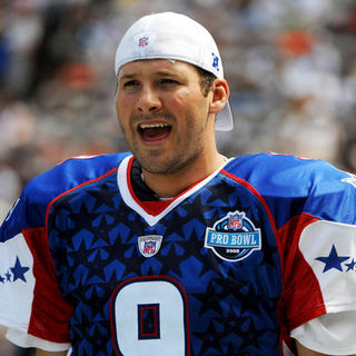 Tony Romo Picture 1 - Final NFL Pro Bowl Practice