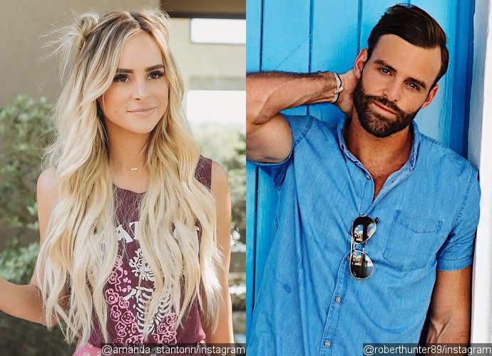 New 'Bachelor in Paradise' Couple! Amanda Stanton and Robby Hayes ...