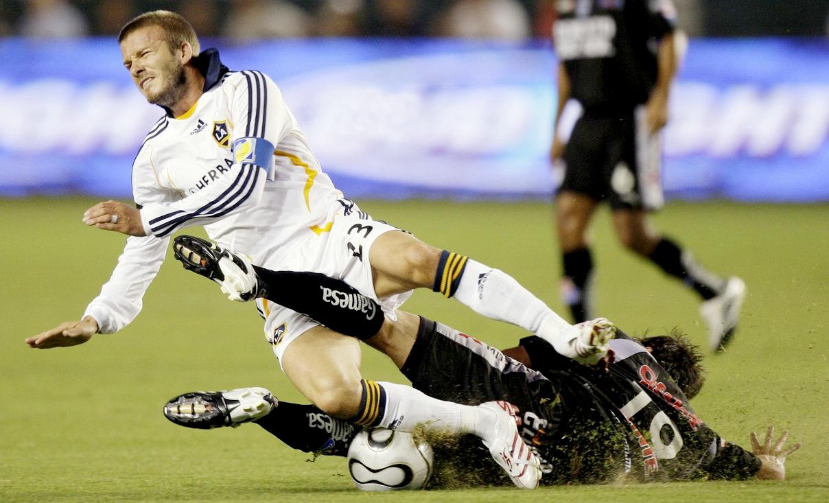 Knee Ligament Injury Could Keep David Beckham Off the Field Four to Six ...
