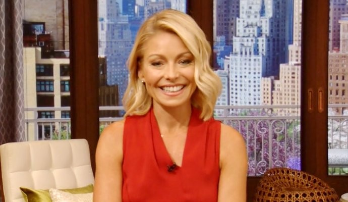 Kelly Ripa Is 'Livid' Over ABC's Bigger Plot of Hiring Ryan Seacrest ...