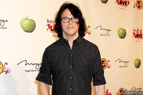 'Iron Chef' Kerry Simon Died After Battle With Brain Disease