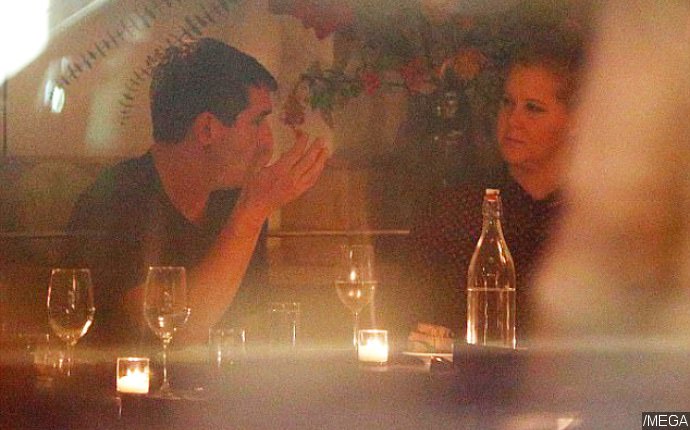 Amy Schumer Caught on a Date With New Beau, Chef Chris Fischer