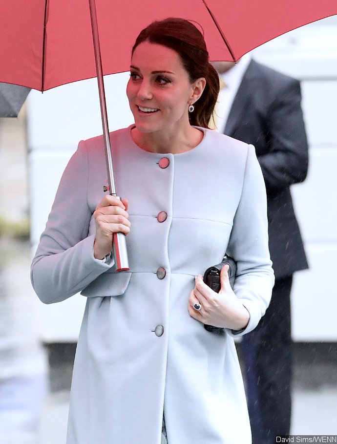 Kate Middleton Displays Growing Bump While Discussing Postpartum ...