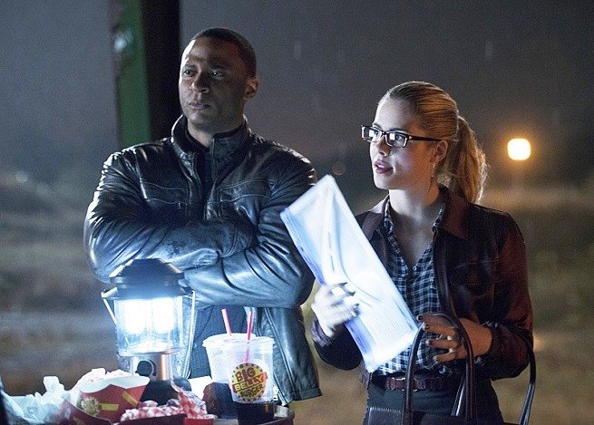 'Arrow'/'The Flash' Crossover Episode Is Previewed in Video and Pictures