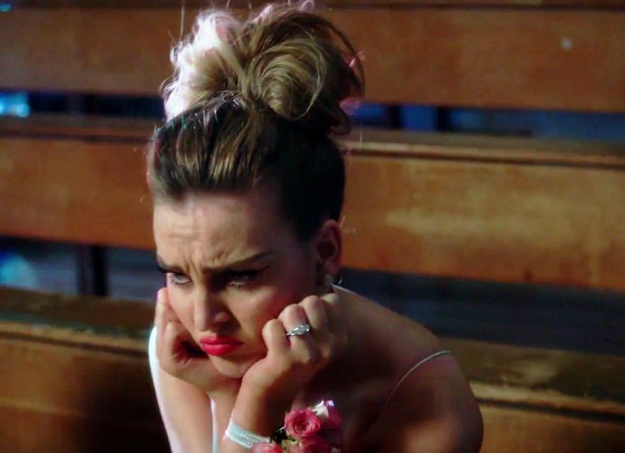 Perrie Edwards' Engagement Ring From Zayn Malik in Little Mix's New ...